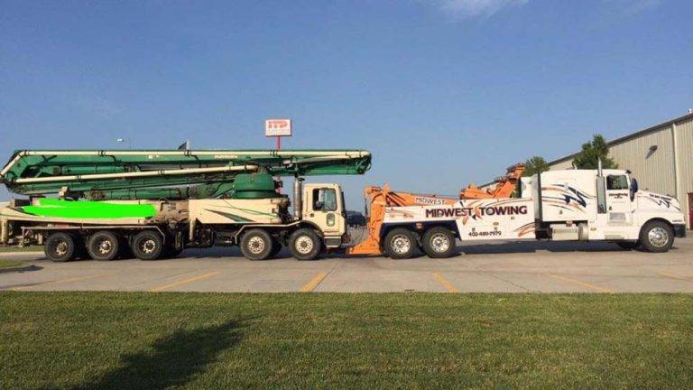Contact Midwest Towing for Immediate Assistance | Hickman, NE | Midwest ...