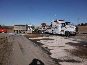 Contact Midwest Towing for Immediate Assistance | Hickman, NE | Midwest ...