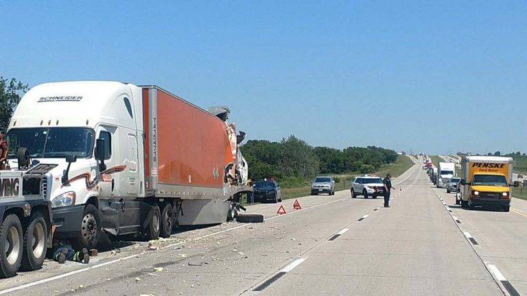 Contact Midwest Towing for Immediate Assistance | Hickman, NE | Midwest ...